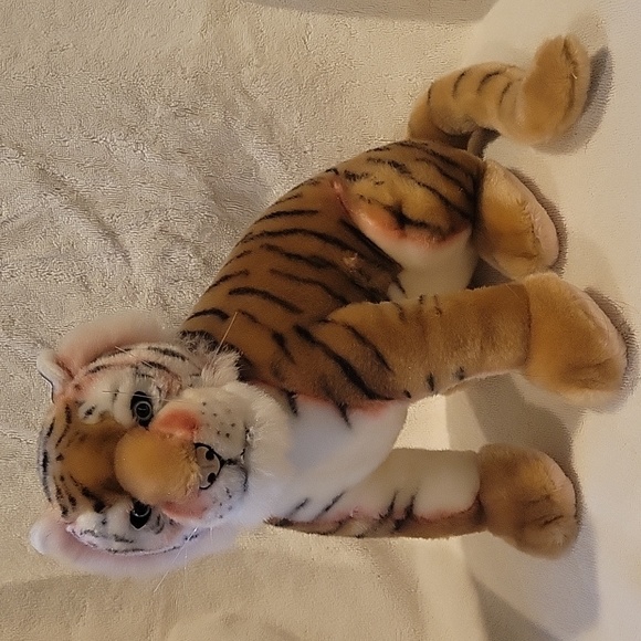 Six Flags | Toys | Six Flags Tiger Plush Stuffed Animal | Poshmark